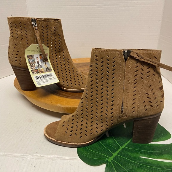 Toms | Shoes | Toms Leather Marjorca Perp Toe Booties Nwt | Poshmark